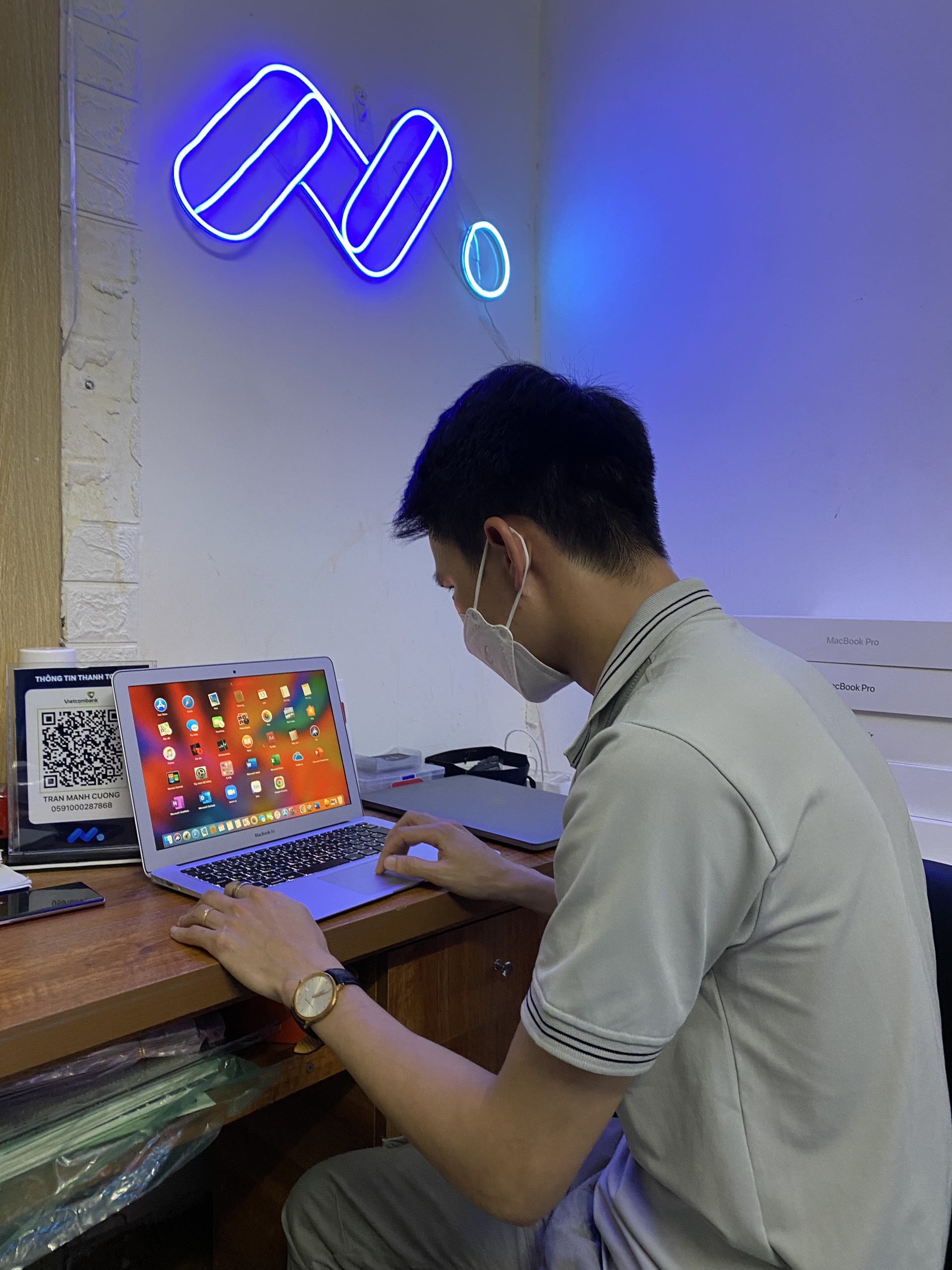Trang chủ - Maccato - Macbook gì mà rẻ thế?